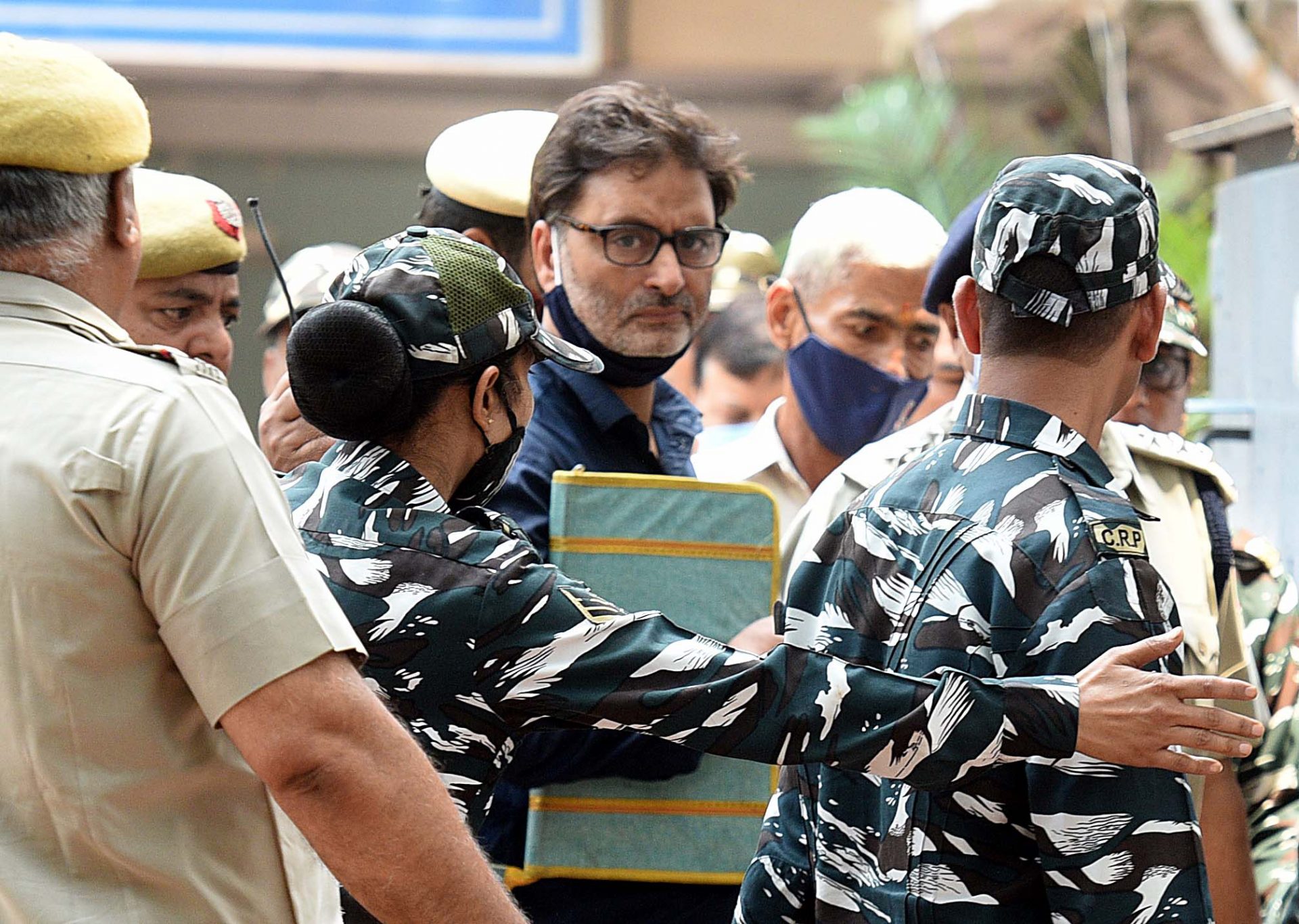 Red faces as Yasin Malik walks into the court sans permission | Tehelka