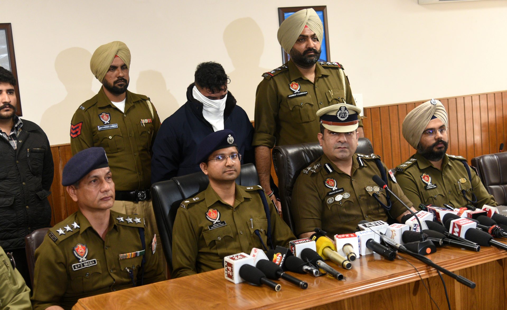 Punjab Police nabs FBI-wanted Indian-origin drug lord Shawn Bhinder ...